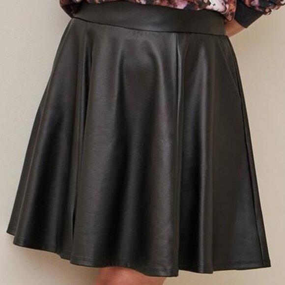 torrid | Skirts | Torrid Goth Black Coated Studio Luxe Ponte Skater ...